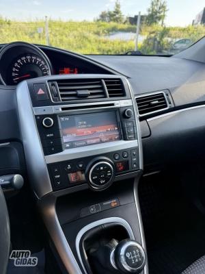 Toyota Verso 2014 in Taurage, with an engine capacity of 1.60 L and mileage of 294 thousand km for 5500 €, photo 12 on AUTOMOTO.COM.LV