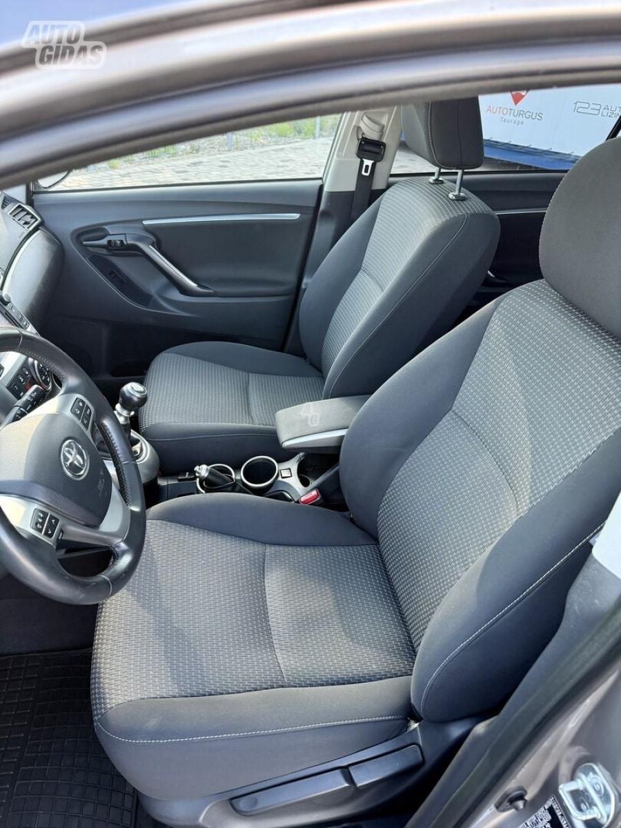 Toyota Verso 2014 in Taurage, with an engine capacity of 1.60 L and mileage of 294 thousand km for 5500 €, photo 17 on AUTOMOTO.COM.LV