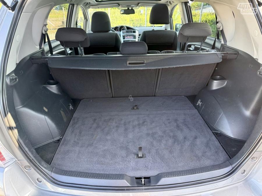 Toyota Verso 2014 in Taurage, with an engine capacity of 1.60 L and mileage of 294 thousand km for 5500 €, photo 18 on AUTOMOTO.COM.LV
