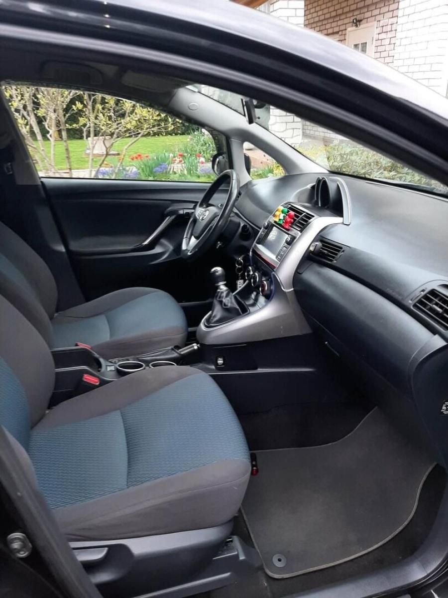 Toyota Verso 2015 Kauņa, ar dzinēja tilpumu 1.60 L un nobraukumu 218 tūkst. km par 7500 €, foto 12 vietnē AUTOMOTO.COM.LV