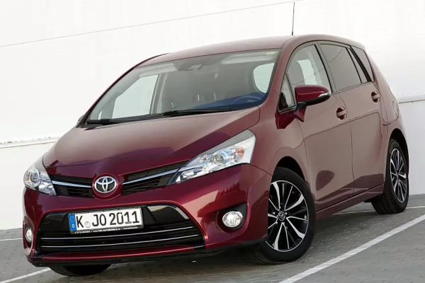 Toyota Verso 2017 in Riga, with an engine capacity of 1.60 L and mileage of 167 thousand km for 7900 €, photo 2 on AUTOMOTO.COM.LV