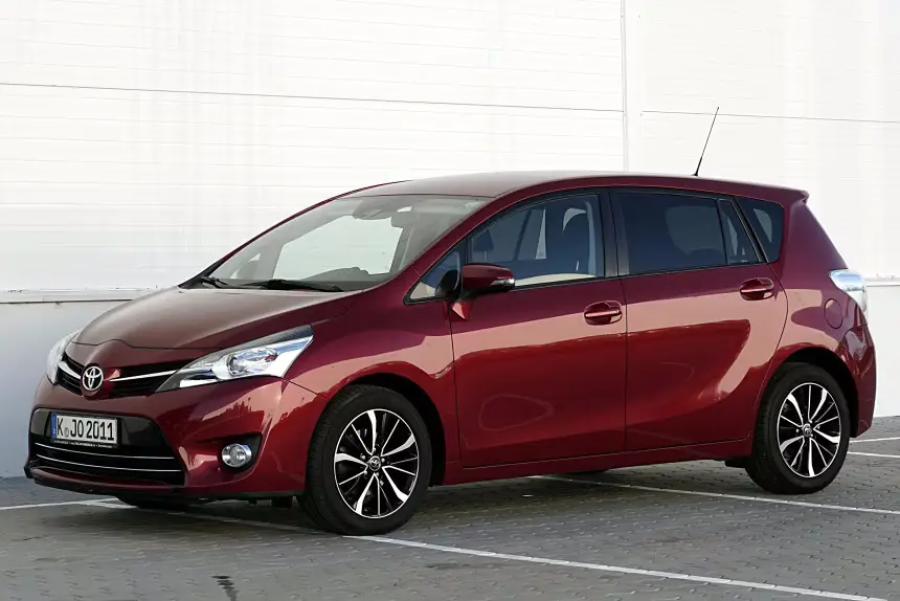 Toyota Verso 2017 Rīga, ar dzinēja tilpumu 1.60 L un nobraukumu 167 tūkst. km par 7900 €, foto 4 vietnē AUTOMOTO.COM.LV