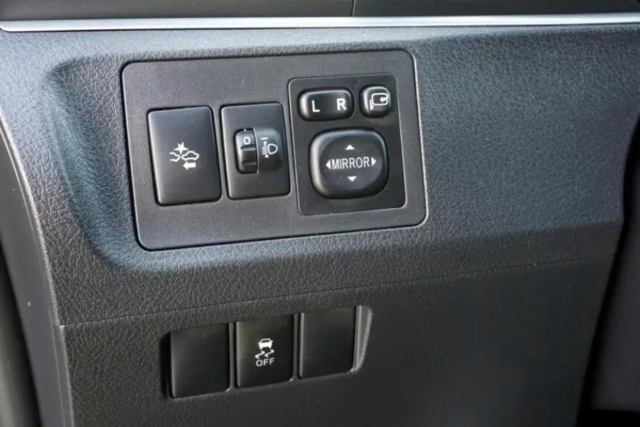 Toyota Verso 2017 Rīga, ar dzinēja tilpumu 1.60 L un nobraukumu 167 tūkst. km par 7900 €, foto 14 vietnē AUTOMOTO.COM.LV