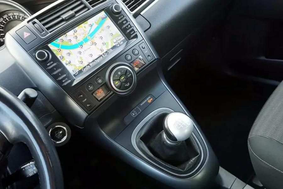 Toyota Verso 2017 Rīga, ar dzinēja tilpumu 1.60 L un nobraukumu 167 tūkst. km par 7900 €, foto 18 vietnē AUTOMOTO.COM.LV
