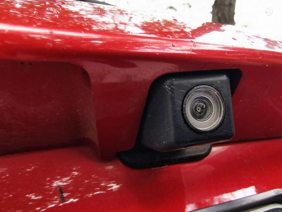 Красный Тойота Версо 2012 в Шяуляй, объемом двигателя 1.80 л и пробегом 300 тыс. км за 3999 €, фото 6 на AUTOMOTO.COM.LV