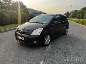 Красный Тойота Версо 2008 в Рига, объемом двигателя 2.20 л и пробегом 295 тыс. км за 1600 €, фото  на AUTOMOTO.COM.LV