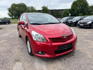 Sarkans Toyota Verso 2011 Jurbarkas, ar dzinēja tilpumu 2.00 L un nobraukumu 261 tūkst. km par 4350 €, foto 4 vietnē AUTOMOTO.COM.LV