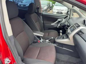 Sarkans Toyota Verso 2011 Jurbarkas, ar dzinēja tilpumu 2.00 L un nobraukumu 261 tūkst. km par 4350 €, foto 16 vietnē AUTOMOTO.COM.LV