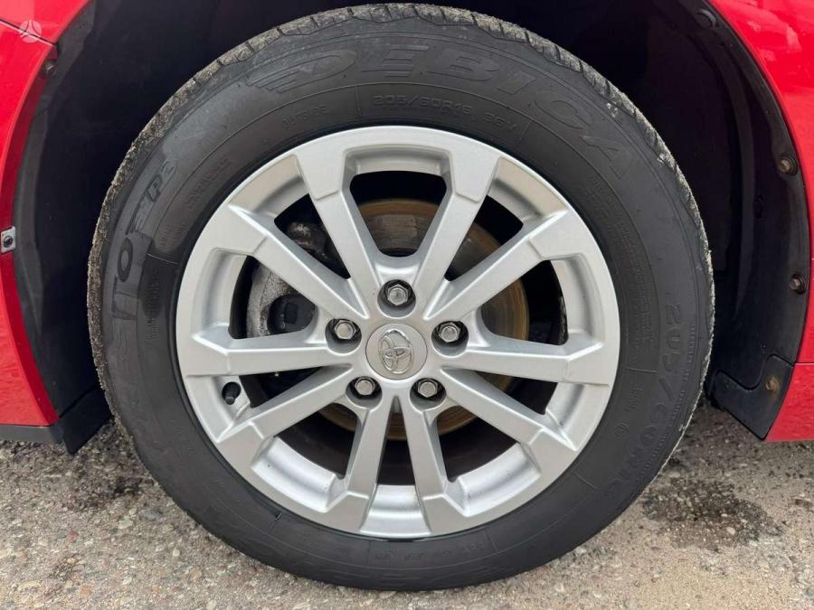 Sarkans Toyota Verso 2011 Jurbarkas, ar dzinēja tilpumu 2.00 L un nobraukumu 261 tūkst. km par 4350 €, foto 21 vietnē AUTOMOTO.COM.LV
