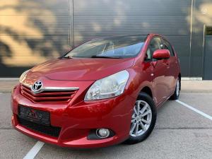Red Toyota Verso 2011 in Riga, with an engine capacity of 1.80 L and mileage of 230 thousand km for 5500 €, photo  on AUTOMOTO.COM.LV