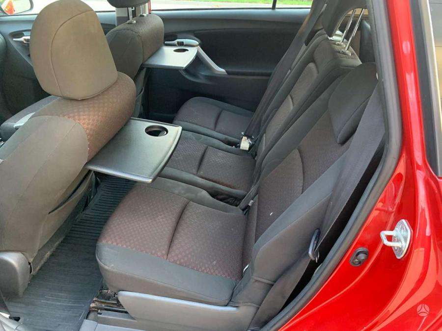 Sarkans Toyota Verso 2011 Rīga, ar dzinēja tilpumu 1.80 L un nobraukumu 230 tūkst. km par 5500 €, foto 15 vietnē AUTOMOTO.COM.LV