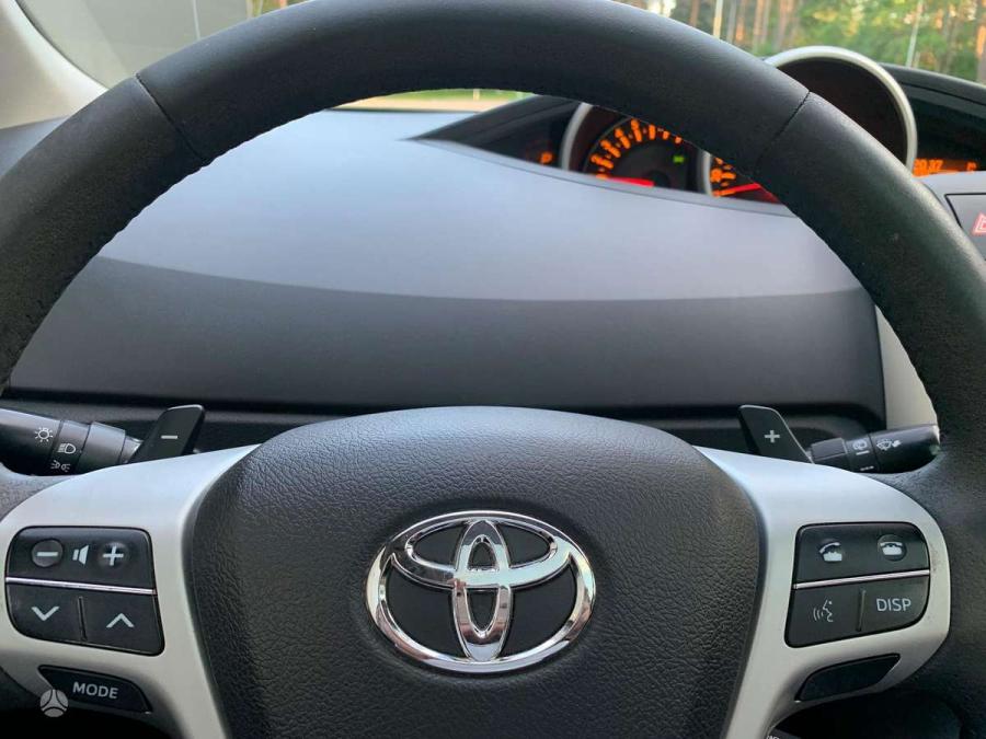 Sarkans Toyota Verso 2011 Rīga, ar dzinēja tilpumu 1.80 L un nobraukumu 230 tūkst. km par 5500 €, foto 20 vietnē AUTOMOTO.COM.LV