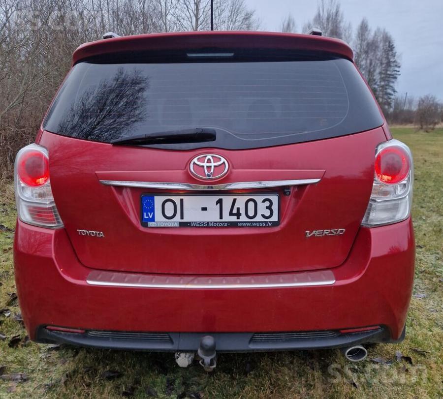Sarkans Toyota Verso 2013 Ogre, ar dzinēja tilpumu 2.00 L un nobraukumu 296 tūkst. km par 6990 €, foto 6 vietnē AUTOMOTO.COM.LV