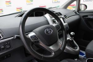 Red Toyota Verso 2014 in Vilnius, with an engine capacity of 1.60 L and mileage of 248 thousand km for 7490 €, photo 13 on AUTOMOTO.COM.LV