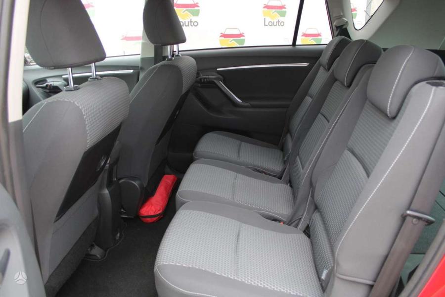 Red Toyota Verso 2014 in Vilnius, with an engine capacity of 1.60 L and mileage of 248 thousand km for 7490 €, photo 14 on AUTOMOTO.COM.LV