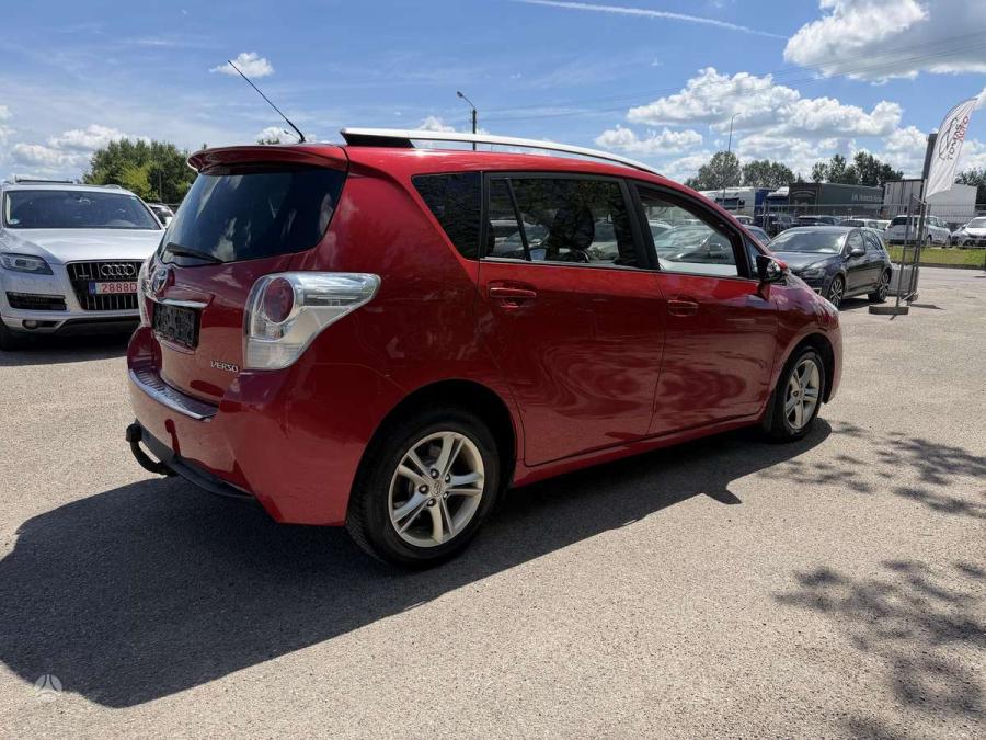 Red Toyota Verso 2014 in Marijampole, with an engine capacity of 1.60 L and mileage of 151 thousand km for 4650 €, photo 6 on AUTOMOTO.COM.LV