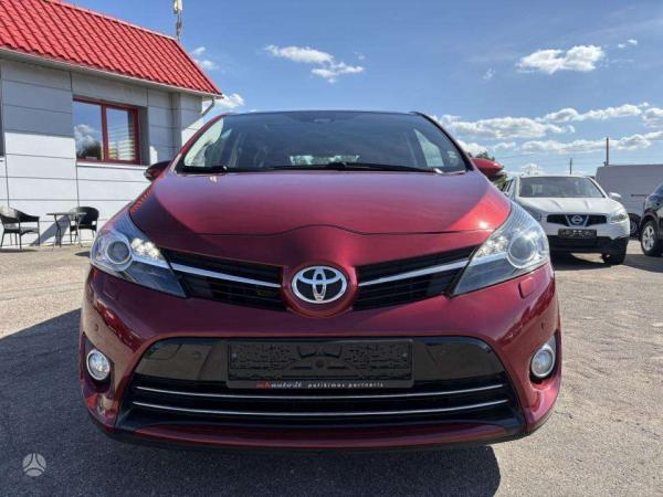 Sarkans Toyota Verso 2017 Radviliškis, ar dzinēja tilpumu 1.80 L un nobraukumu 221 tūkst. km par 11750 €, foto 5 vietnē AUTOMOTO.COM.LV