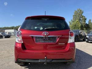 Red Toyota Verso 2017 in Radviliskis, with an engine capacity of 1.80 L and mileage of 221 thousand km for 11750 €, photo 7 on AUTOMOTO.COM.LV