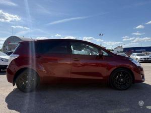 Red Toyota Verso 2017 in Radviliskis, with an engine capacity of 1.80 L and mileage of 221 thousand km for 11750 €, photo 9 on AUTOMOTO.COM.LV