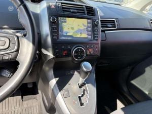 Red Toyota Verso 2017 in Radviliskis, with an engine capacity of 1.80 L and mileage of 221 thousand km for 11750 €, photo 20 on AUTOMOTO.COM.LV