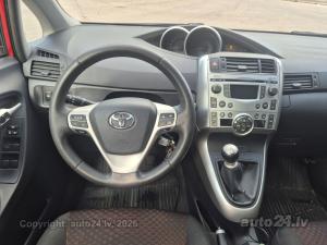 Красный Тойота Версо 2011 в Пярну, объемом двигателя 2.00 л и пробегом 335 тыс. км за 3999 €, фото 9 на AUTOMOTO.COM.LV