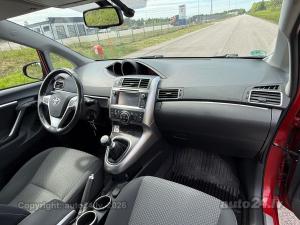 Sarkans Toyota Verso 2013 Tallina, ar dzinēja tilpumu 2.00 L un nobraukumu 174 tūkst. km par 7490 €, foto 10 vietnē AUTOMOTO.COM.LV