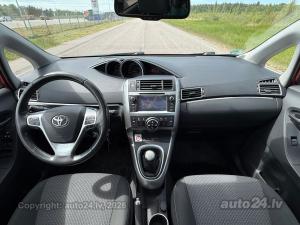 Sarkans Toyota Verso 2013 Tallina, ar dzinēja tilpumu 2.00 L un nobraukumu 174 tūkst. km par 7490 €, foto 16 vietnē AUTOMOTO.COM.LV