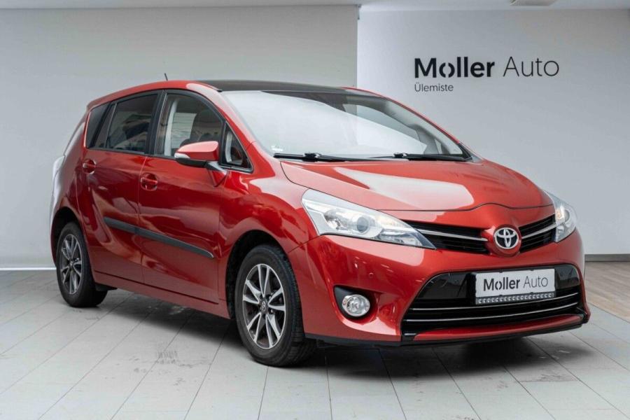Sarkans Toyota Verso 2013 Peetri, ar dzinēja tilpumu 2.00 L un nobraukumu 174 tūkst. km par 10850 €, foto 3 vietnē AUTOMOTO.COM.LV
