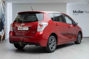 Sarkans Toyota Verso 2013 Peetri, ar dzinēja tilpumu 2.00 L un nobraukumu 174 tūkst. km par 10850 €, foto 7 vietnē AUTOMOTO.COM.LV