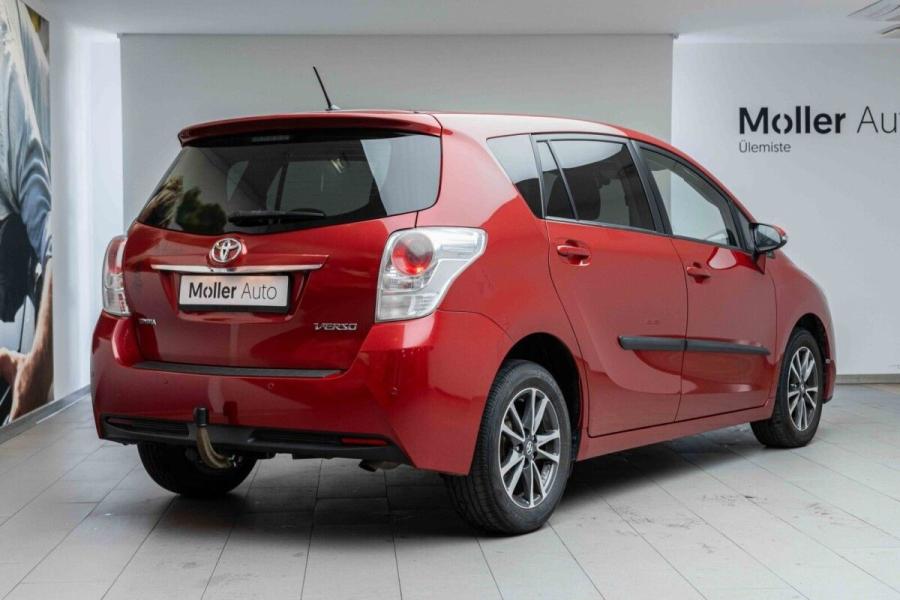 Sarkans Toyota Verso 2013 Peetri, ar dzinēja tilpumu 2.00 L un nobraukumu 174 tūkst. km par 10850 €, foto 7 vietnē AUTOMOTO.COM.LV