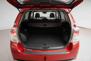 Sarkans Toyota Verso 2013 Peetri, ar dzinēja tilpumu 2.00 L un nobraukumu 174 tūkst. km par 10850 €, foto 14 vietnē AUTOMOTO.COM.LV