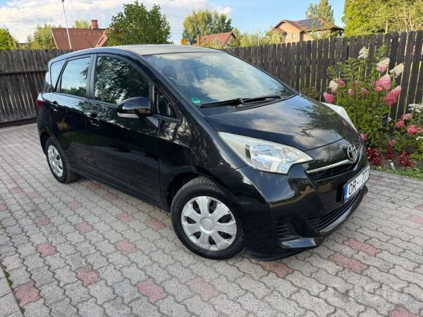 Toyota Verso-S 2011 Ogre vietnē Melns Toyota Verso-S 2011 Ogre, ar dzinēja tilpumu 1.30 L un nobraukumu 131 tūkst. km par 5950 €, foto 4 vietnē AUTOMOTO.COM.LV
