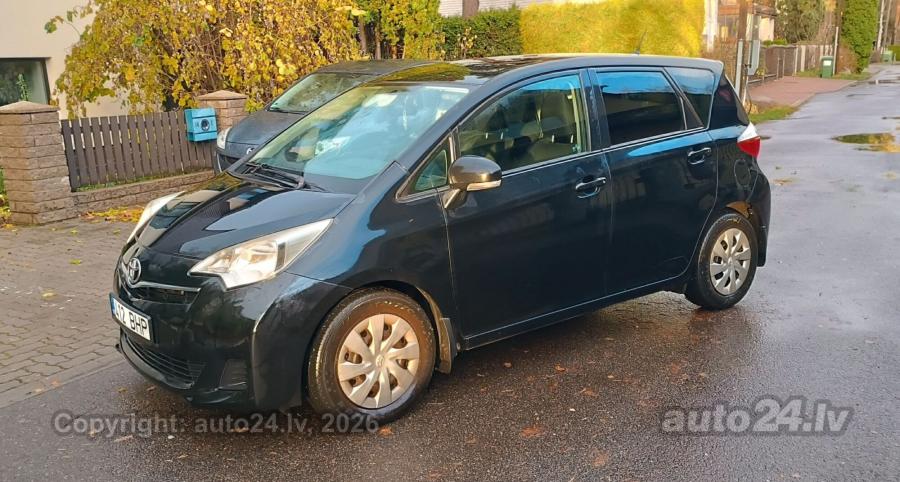Black Toyota Verso-S 2012 in Tallinn, with an engine capacity of 1.30 L and mileage of 340 thousand km for 1900 €, photo 4 on AUTOMOTO.COM.LV