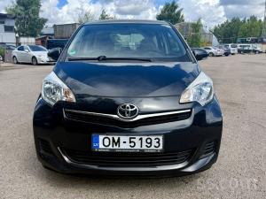 Melns Toyota Verso-S 2012 Rīga, ar dzinēja tilpumu 1.30 L un nobraukumu 0 tūkst. km par 4990 €, foto 4 vietnē AUTOMOTO.COM.LV
