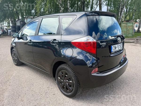 Black Toyota Verso-S 2012 in Riga, with an engine capacity of 1.30 L and mileage of 0 thousand km for 4990 €, photo 6 on AUTOMOTO.COM.LV