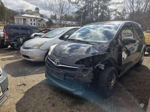 Melns Toyota Verso-S 2013 Viļņa, ar dzinēja tilpumu 1.40 L un nobraukumu 105 tūkst. km par 3600 €, foto 4 vietnē AUTOMOTO.COM.LV