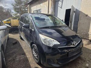 Melns Toyota Verso-S 2013 Viļņa, ar dzinēja tilpumu 1.40 L un nobraukumu 105 tūkst. km par 3600 €, foto 5 vietnē AUTOMOTO.COM.LV