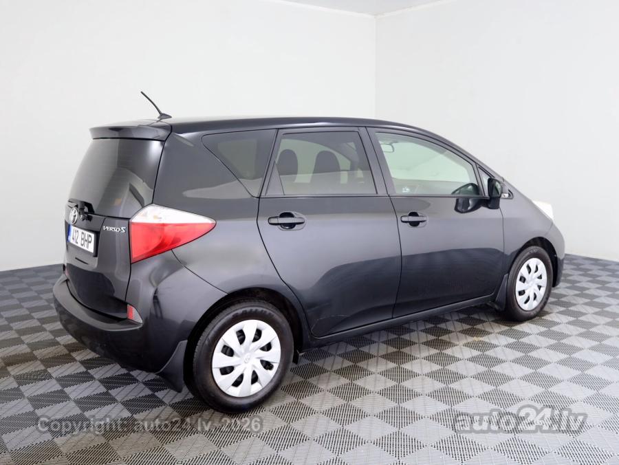 Melns Toyota Verso-S 2012 Tallina, ar dzinēja tilpumu 1.30 L un nobraukumu 248 tūkst. km par 2799 €, foto 4 vietnē AUTOMOTO.COM.LV