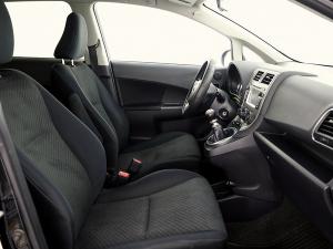 Melns Toyota Verso-S 2012 Tallina, ar dzinēja tilpumu 1.30 L un nobraukumu 248 tūkst. km par 2199 €, foto 7 vietnē AUTOMOTO.COM.LV