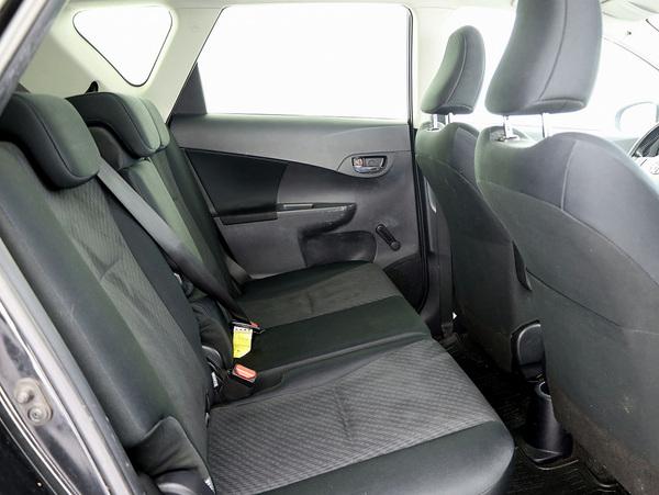 Melns Toyota Verso-S 2012 Tallina, ar dzinēja tilpumu 1.30 L un nobraukumu 248 tūkst. km par 2199 €, foto 7 vietnē AUTOMOTO.COM.LV