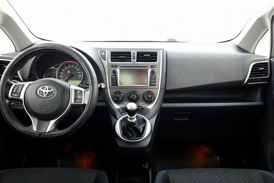 Melns Toyota Verso-S 2012 Tallina, ar dzinēja tilpumu 1.30 L un nobraukumu 248 tūkst. km par 2199 €, foto 14 vietnē AUTOMOTO.COM.LV