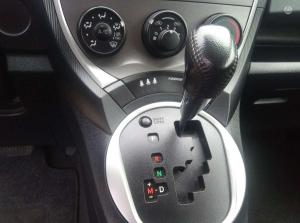 Blue Toyota Verso-S 2012 in Vilnius, with an engine capacity of 1.30 L and mileage of 185 thousand km for 6150 €, photo 21 on AUTOMOTO.COM.LV
