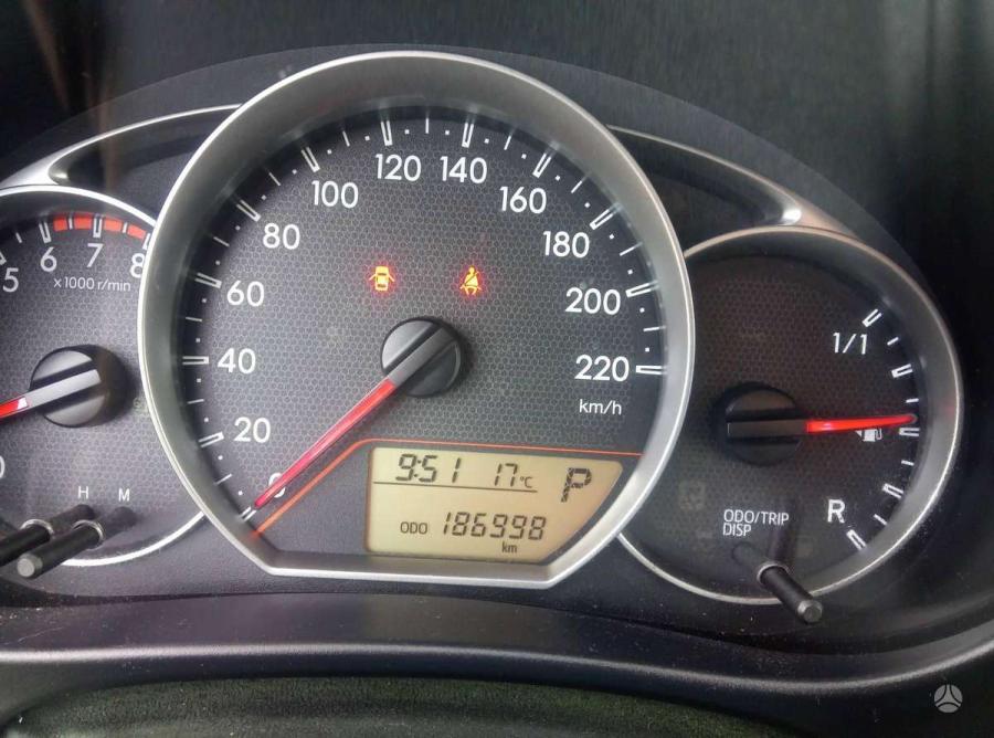 Blue Toyota Verso-S 2012 in Vilnius, with an engine capacity of 1.30 L and mileage of 185 thousand km for 6150 €, photo 30 on AUTOMOTO.COM.LV