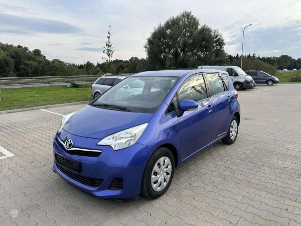 Zils Toyota Verso-S 2013 Kauņa, ar dzinēja tilpumu 1.33 L un nobraukumu 257 tūkst. km par 4280 €, foto 1 vietnē AUTOMOTO.COM.LV