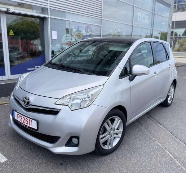 Grey Toyota Verso-S 2011 in Vilnius, with an engine capacity of 1.40 L and mileage of 212 thousand km for 5950 €, photo 1 on AUTOMOTO.COM.LV