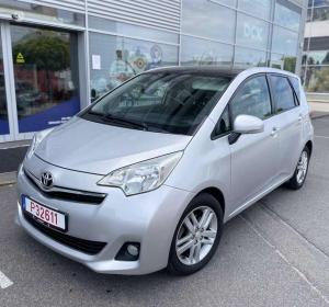 Grey Toyota Verso-S 2011 in Vilnius, with an engine capacity of 1.40 L and mileage of 212 thousand km for 5950 €, photo  on AUTOMOTO.COM.LV
