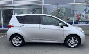 Grey Toyota Verso-S 2011 in Vilnius, with an engine capacity of 1.40 L and mileage of 212 thousand km for 5950 €, photo 9 on AUTOMOTO.COM.LV