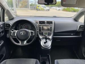 Grey Toyota Verso-S 2011 in Vilnius, with an engine capacity of 1.40 L and mileage of 212 thousand km for 5950 €, photo 10 on AUTOMOTO.COM.LV