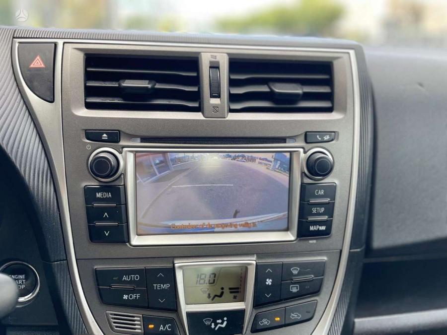 Grey Toyota Verso-S 2011 in Vilnius, with an engine capacity of 1.40 L and mileage of 212 thousand km for 5950 €, photo 13 on AUTOMOTO.COM.LV