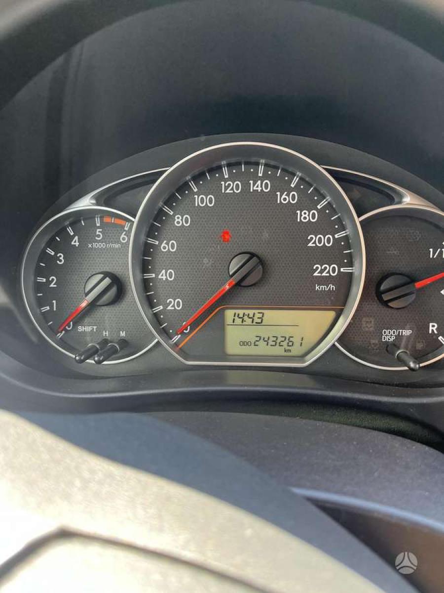Pelēks Toyota Verso-S 2012 Alīta, ar dzinēja tilpumu 0.00 L un nobraukumu 243 tūkst. km par 4350 €, foto 7 vietnē AUTOMOTO.COM.LV